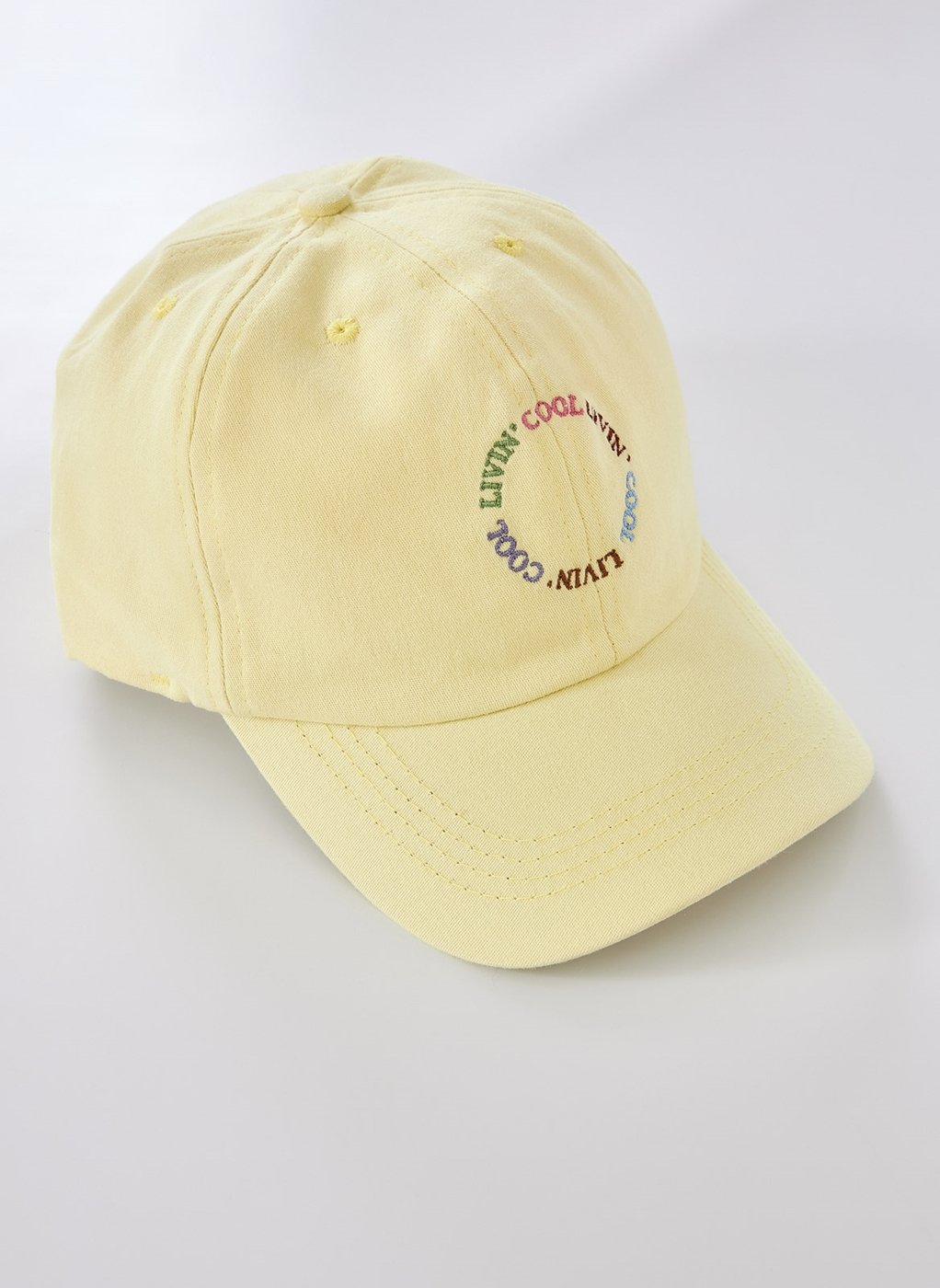 Boné Amarelo Claro Com Bordado - youcom: vem cá conferir suas peças ...