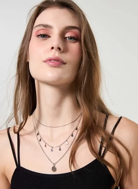 colares prateados pingente mandala - prata